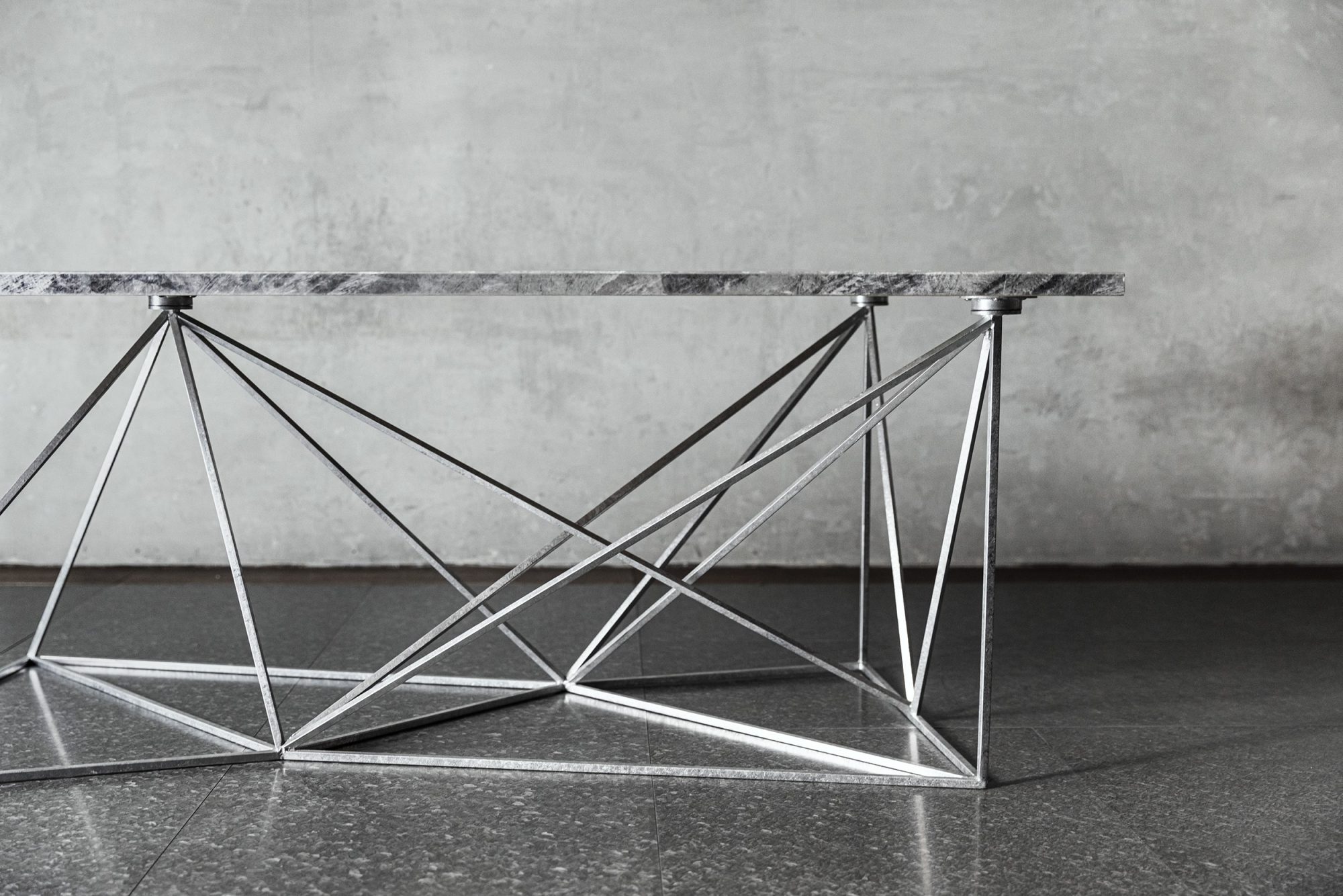 I Table – XYZ structure 一級建築士事務所